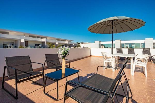 New Sunny Gale Apartment With 4 Bedrooms - Guia