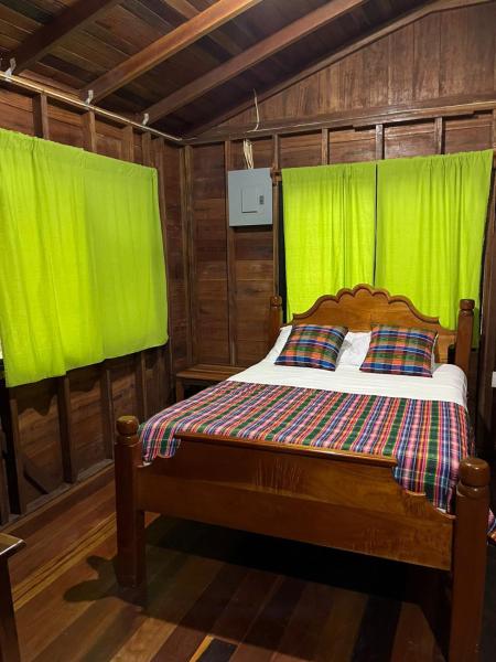 Green Jay Cabins - Belize