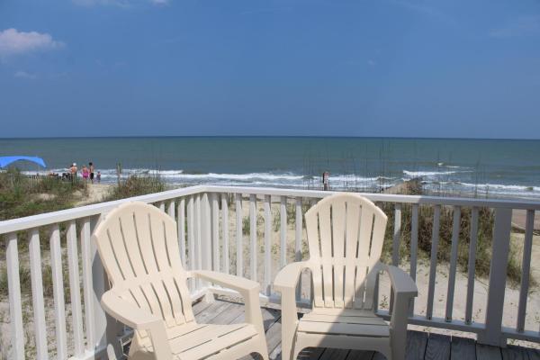 Barefoot Bungalow - Edisto Beach, SC