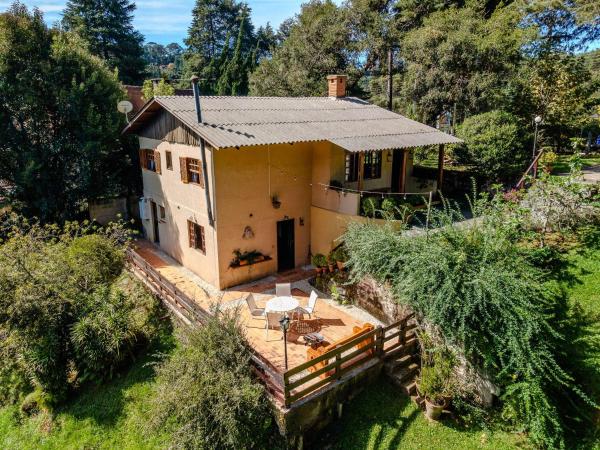 Jd Embaixador, 3q, 5min Paque Capivari - Campos do Jordão