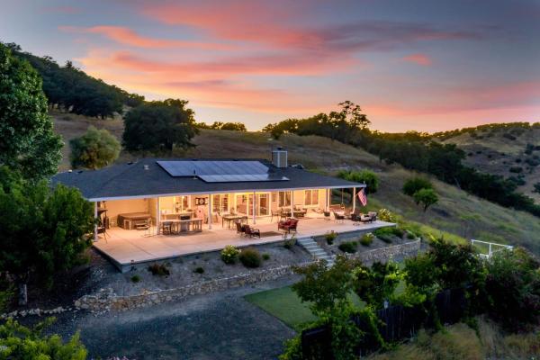 The J's Nest Deluxe - Lake Nacimiento, CA