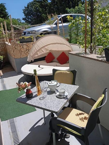 Guest House Helena Close To Beach - Punat