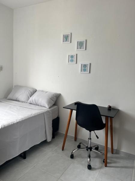 Quarto Em Apartamento Confortável - Santos