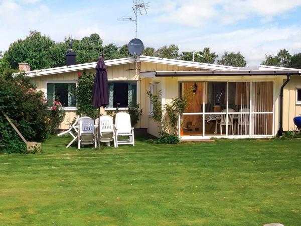 Summer Cottage Near The Beach - Mellbystrand