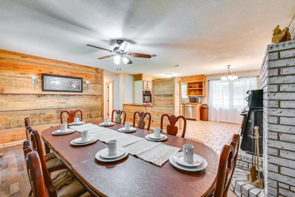 Quiet Abode With Gas Grill About 5 Miles To Broken Bow! - Oklahoma