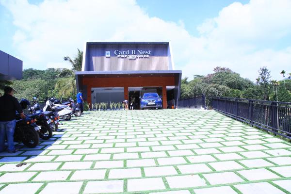 Card B Nest - Thekkady