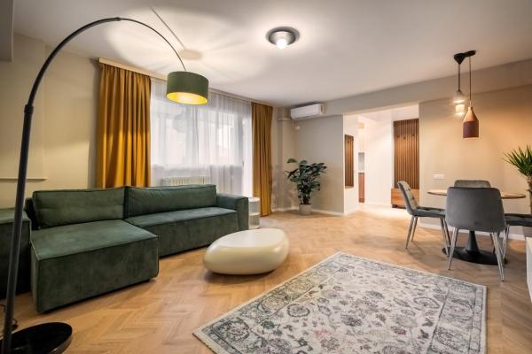 Ultracentral Near Old Town, Cismigiu And Victoriei - Cozy, Quiet And Modern Apartment Wt Sunny Balcony - ブカレスト