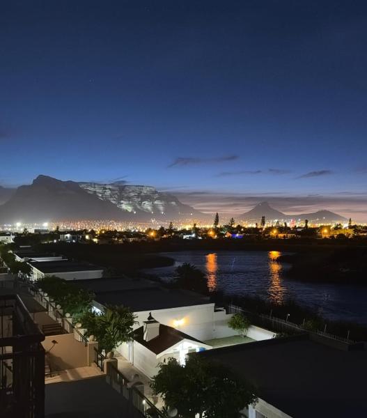 Loft Apartment By The Lake - Le cap