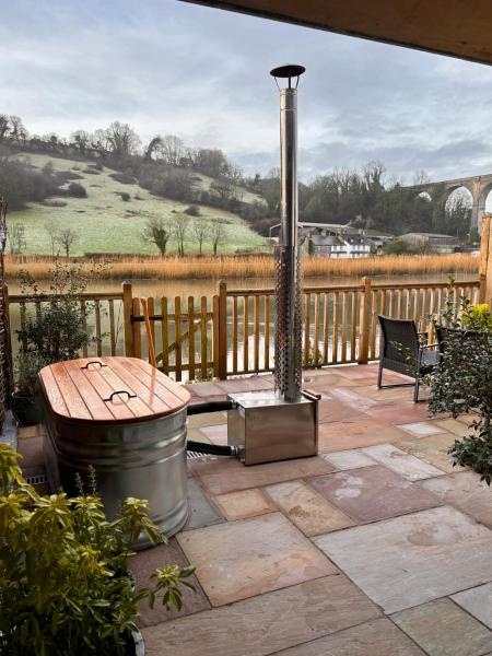 Viaduct River View & Outdoor Bath - Couples Retreat - Tavistock