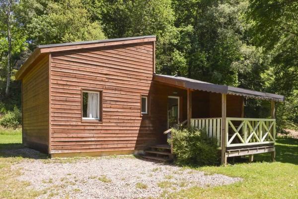 Camping 3 éToiles - Piscine - Eehihe - Égletons