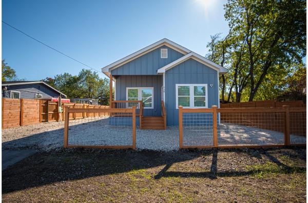 Stylish 3br2ba Urban Retreat Near Lively Downtown - Olmos Park, TX