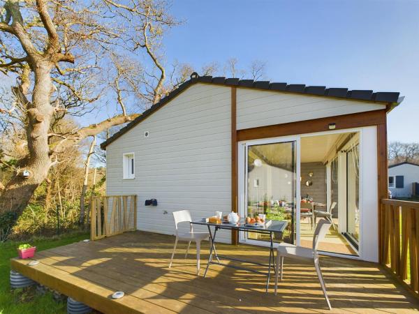 Chalet Pour 4 - Résidence Avec Piscine - Finistère