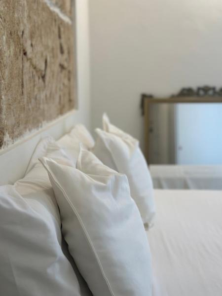 F Home - Noto