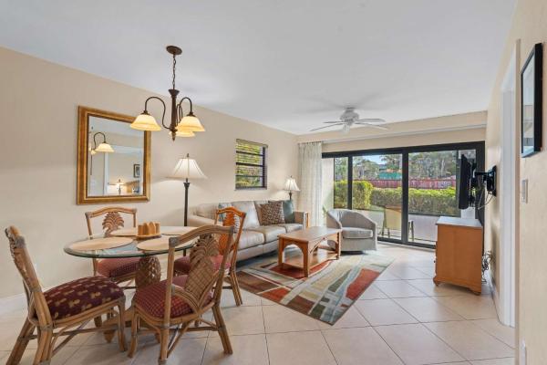 End Unit -First Floor And Close To The Lobby - Naples, FL