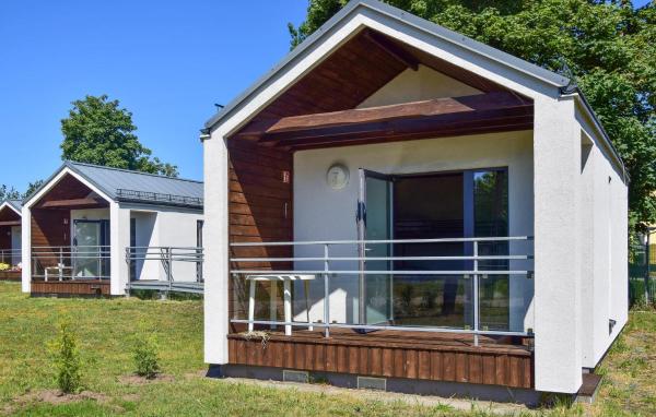 Awesome Home In Nowe Warpno - Altwarp