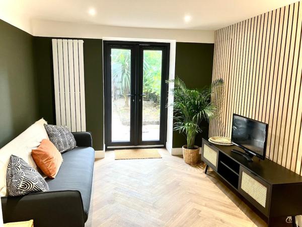 City Centre Garden Apartment - Topsham