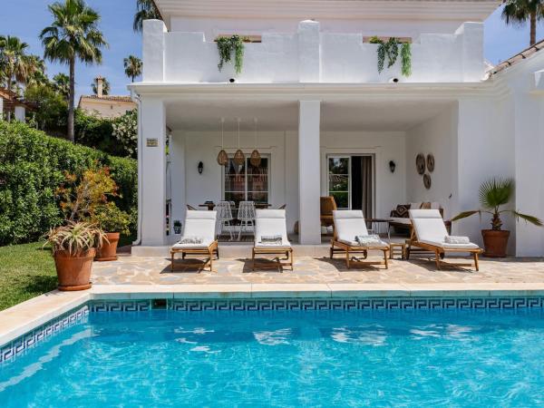 Apartment In Mijas Costa With Pool & Terrace - Calahonda