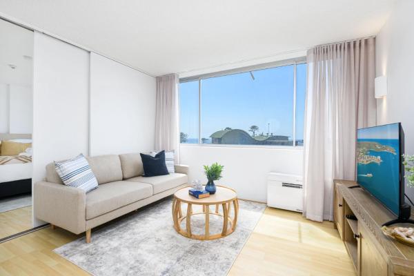 Beachside Unit In The Heart Of Manly-ocean Views - Sydney