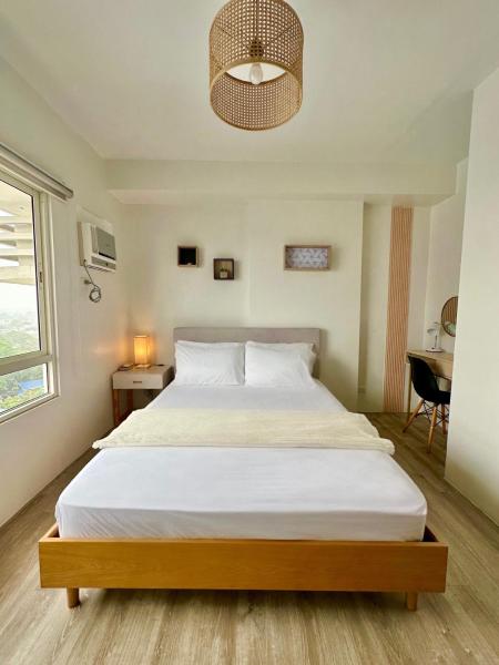 Cozy Condo Bedroom In Bacolod City - Silay City