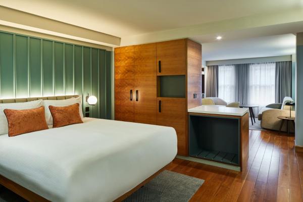 Master Farringdon - London