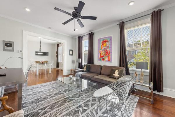 Retro 1br In Elizabeth With Porch & Eclectic Design - Charlotte, NC