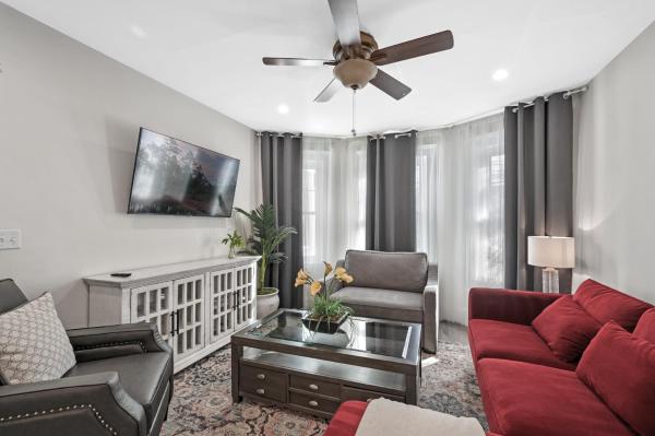 Roslindale Village Condos - Mission Hill - Boston