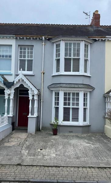 Tenby Victorian Villa With Parking, Pets Allowed - Tenby