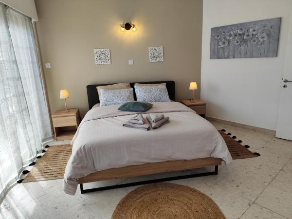 Marina View Seaside Apartment - Larnaca