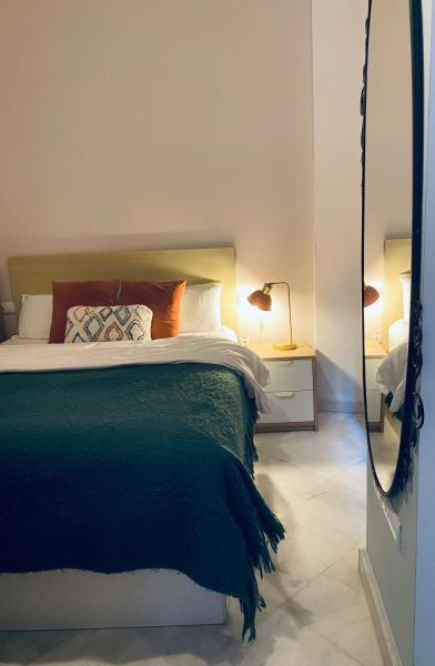 Apartamento En Centro Histórico Con Garaje - Málaga