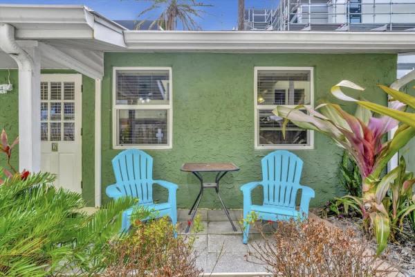 Stones Throw Beachside Bungalow #2 At The Beach - Redington Shores, FL