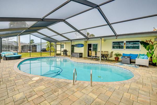 Sunny South Daytona Home With Pool And Grill! - Daytona Beach, FL