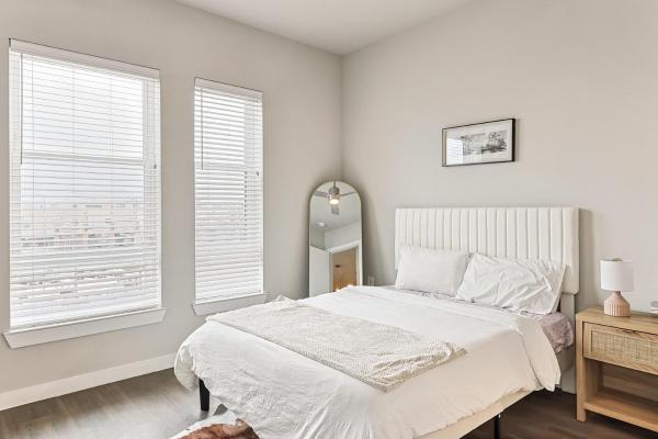 Luxury 2bd Condo With Pool & Gym - 텍사스