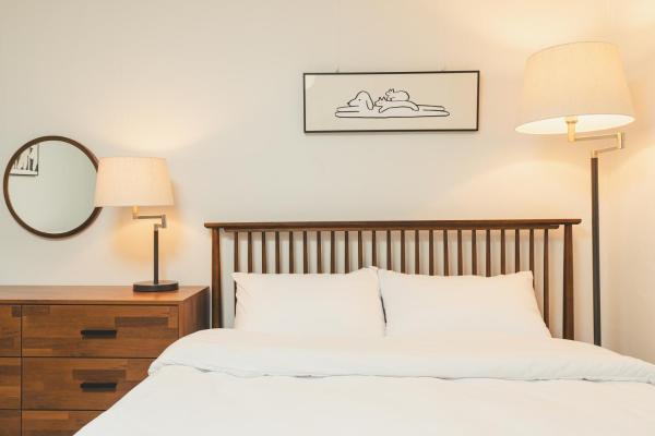 Sinsa Station Stay - Seoul