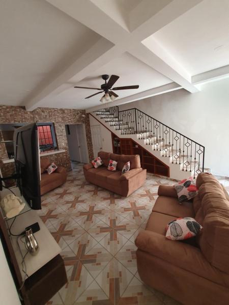 Casita Altagracia - Santa Ana