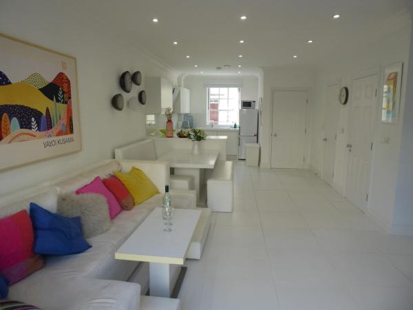 Modern Townhouse In Mountwise - Plymouth