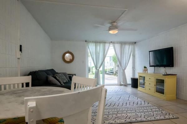 Ground Level Beachfront Studio - Laie, HI