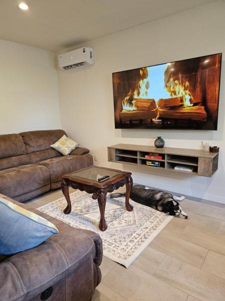 Cozy Home Away From Home - Northridge - Los Angeles