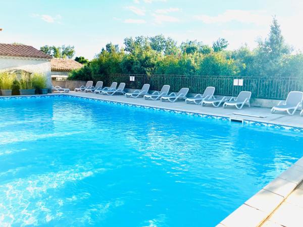 Appartement Vue Magnifique Sur Les Alpilles, Résidence Avec Piscine - Saint-Martin-de-Crau