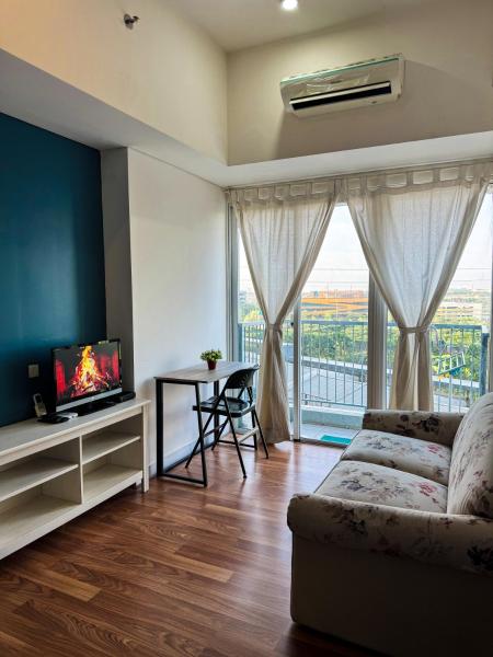 Apt Casa De Parco 1br With Wifi, Pool & Netflix By Damaresa - Jakarta
