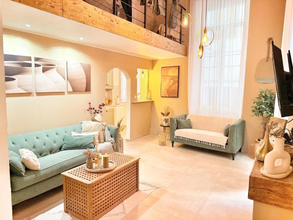 Spacious Loft, Duplex, Old Town, 3 Bedrooms - Easy Check-in - Villefranche-sur-Mer