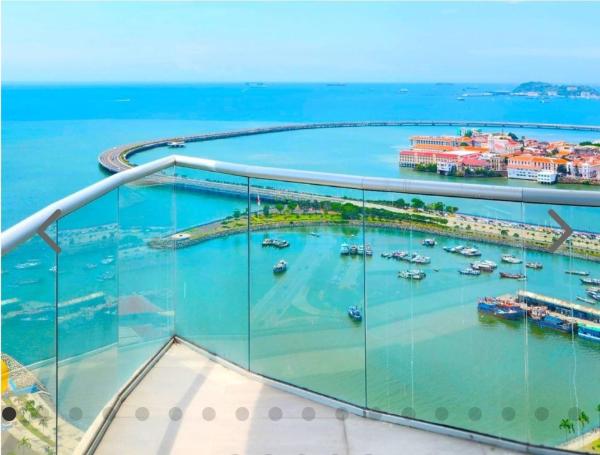 Room In Guest Room - Sofa, Balcony, Sea View, Pool And Rooftop Mini Price - Panama