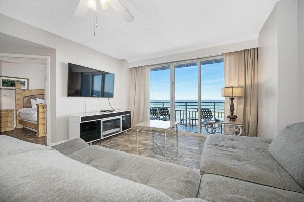 Luxury 5th Floor 3 Br Condo Direct Oceanfront Wyndham Ocean Walk Resort Daytona Beach | 504 - Daytona Beach, FL
