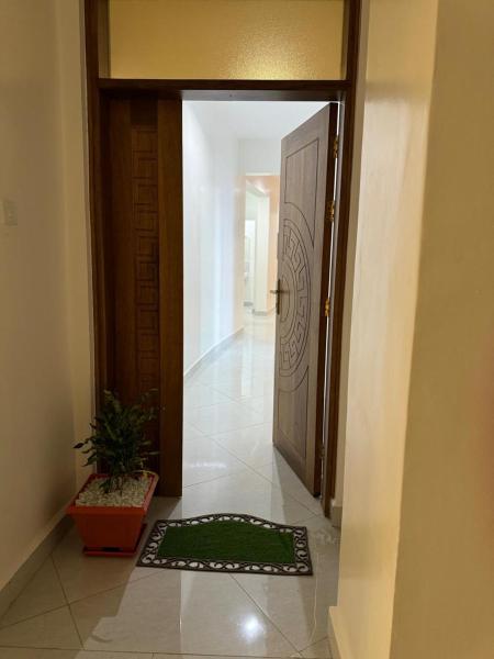 Beach Breeze 001 - Mombasa