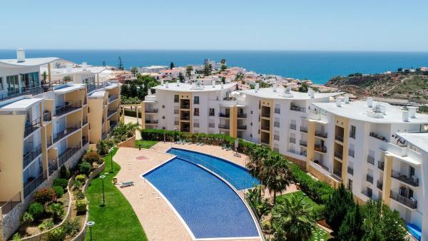 Bnb Homes White Rose Garden Apartment With 2 Terraces & 2 Swimming Pools - Albufeira