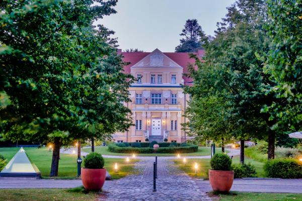 Precise Resort Rügen - Hotel & Splash Erlebniswelt - Ralswiek