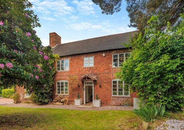 Luxury Country Escape With Hot Tub Perfect For Friends And Families - Telford