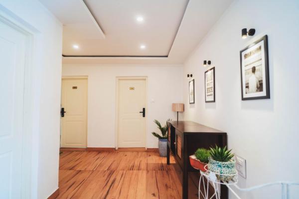 Dojee's The Floral Home - Srinagar