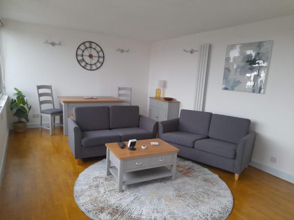 Magnolia Penthouse - Bracknell