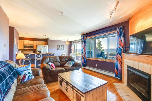 Stunning Mountain Views Silverthorne Condo! - Silverthorne, CO