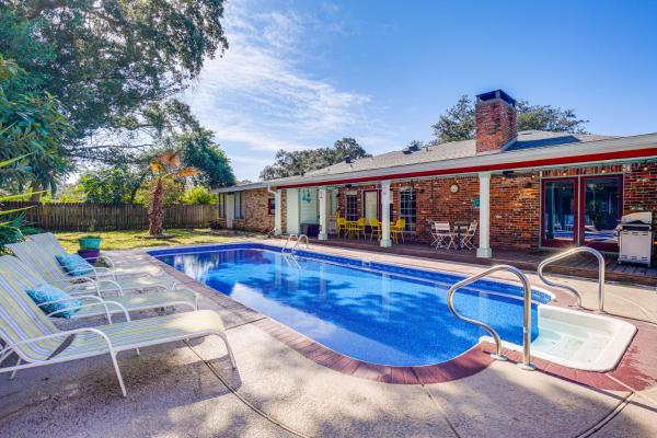 2 Mi To Gulfport Beaches Poolside Paradise! - Biloxi, MS